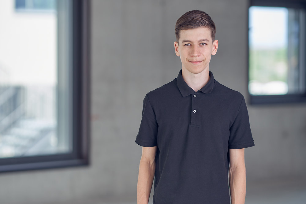 LEHRSTART JAMES AEBISCHER