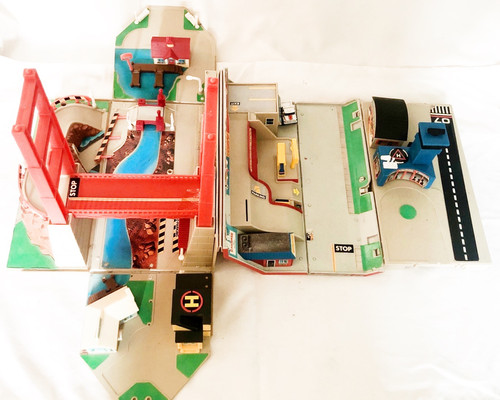 Micro Machines Tool Box Playset And Vehical Galoob 1988 | Monkey's Emporium
