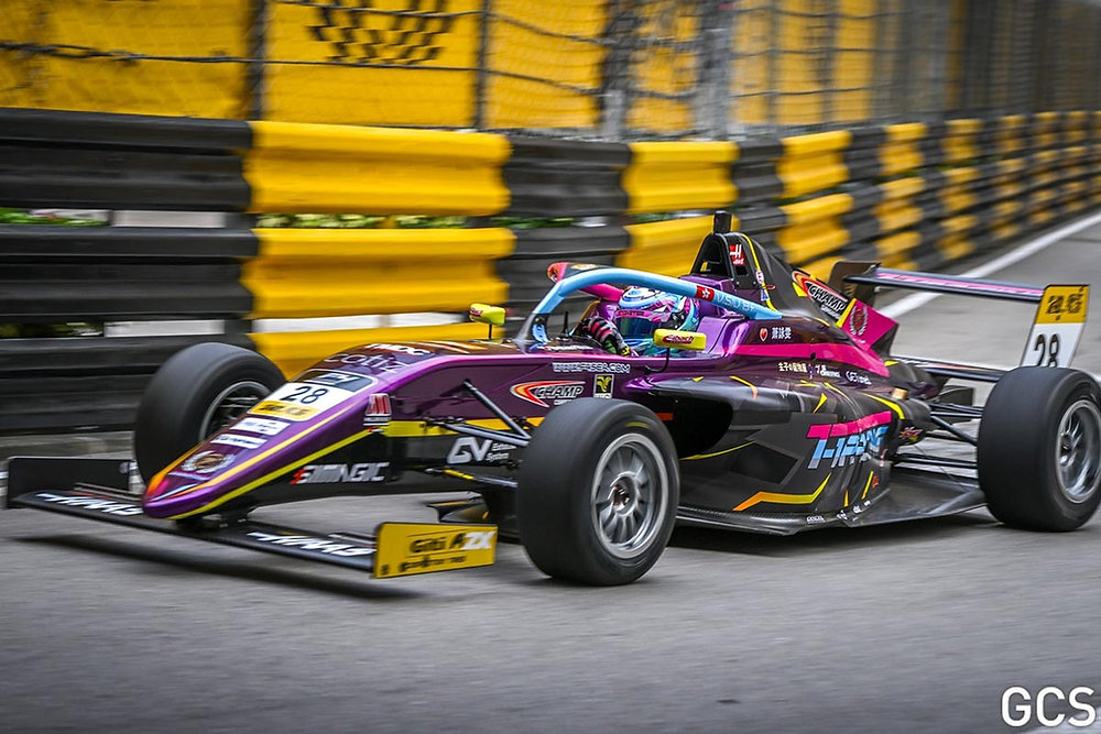 Eventful weekend for the women of the F4 race at Macau