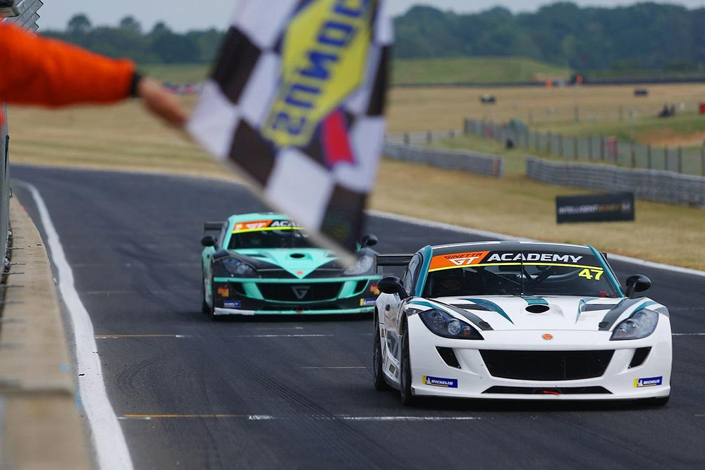 Tomlinson sisters continue the racing tradition