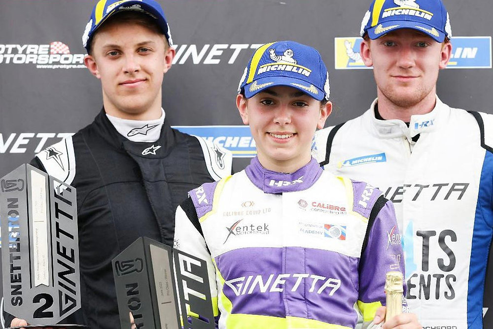 Double Ginetta GT Championship victory for Ella Lloyd at Snetterton