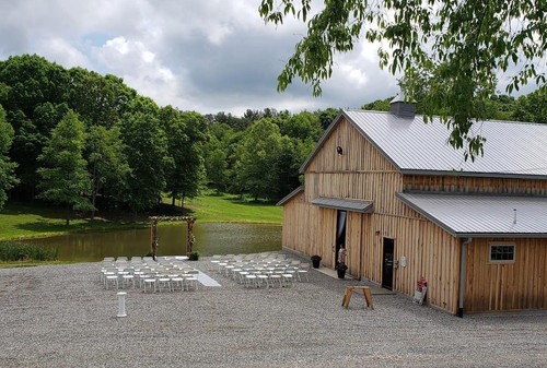 Fox Meadow Barn Venue | Ohio Wedding Venues