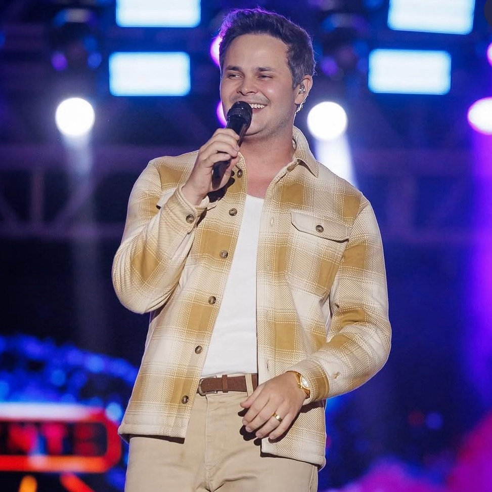 Matheus da dupla Kauan se revolta ao descobrir regravação sem autorização