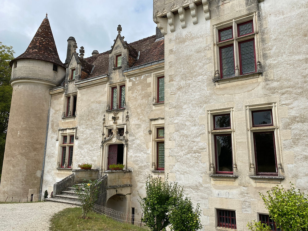 Le château de Montcheuil à Saint-Martial-de-Valette - Périgord Vert.