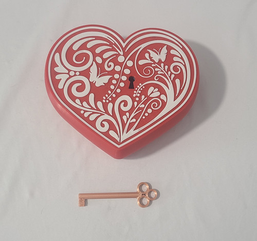 Lockable Heart Box | Mb Creative Designs