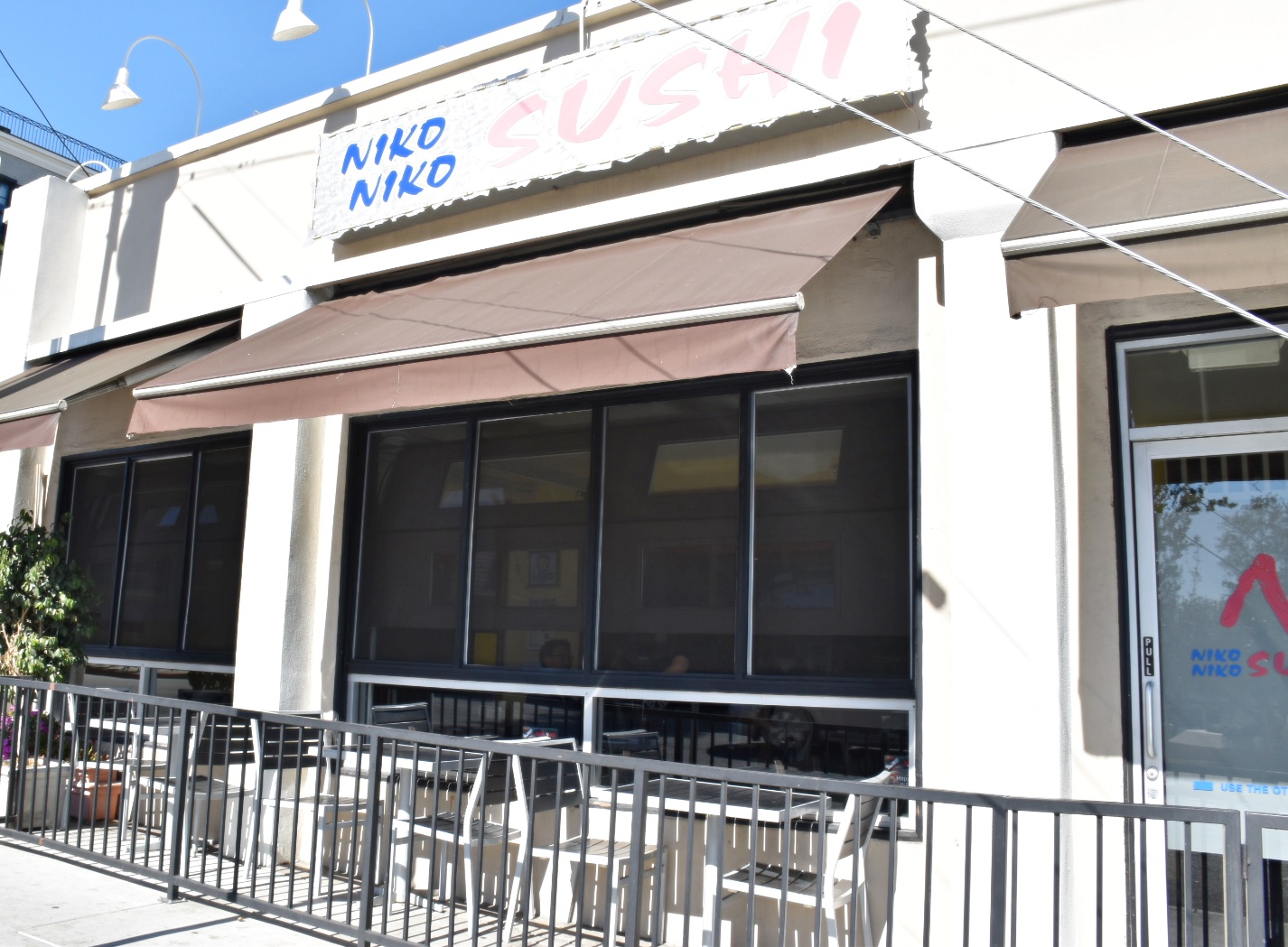 Home | Niko Niko Sushi