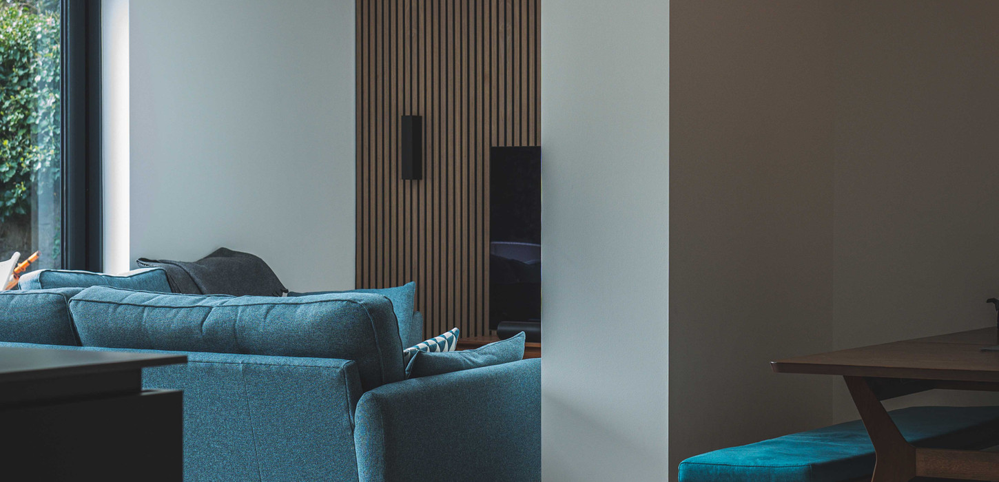 Real Kitchen: Minimalist Black Handleless Kitchen