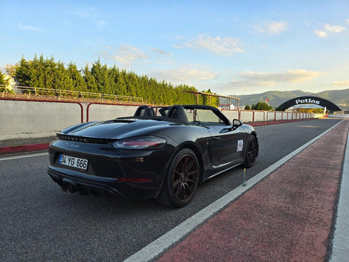 Porsche Boxster 718 GT4 Bodykit | CarbonArt Garage