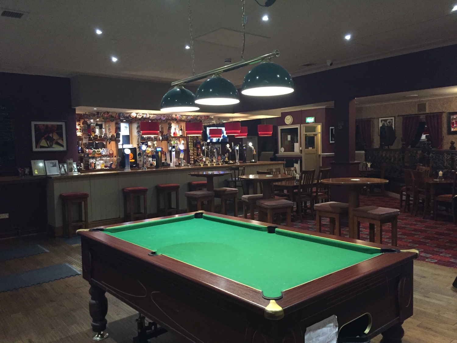 Traditional | Cannie Man Pub - Bracknell | England