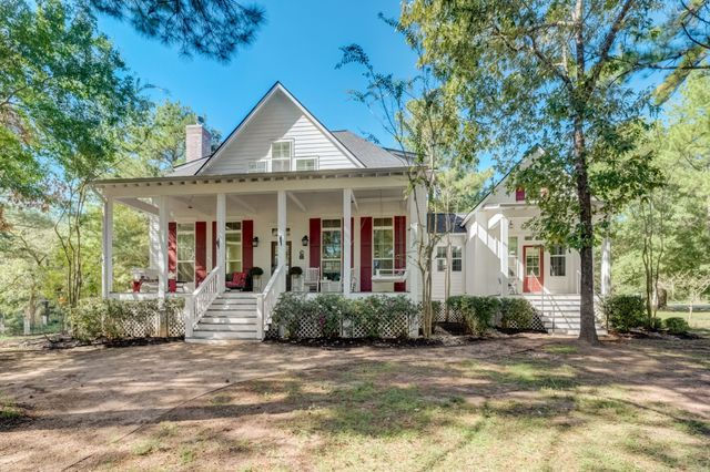 Joan Correll Realtor | Listing agents in Hempstead TX