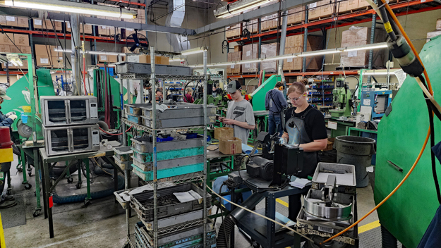 Buck Knives Factory Tour Shows How Iconic Knife Manufacturer Gets an ...