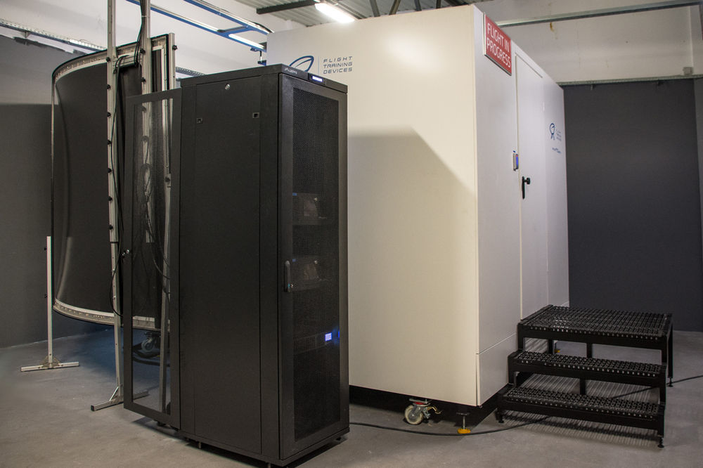 B737 FNPT II APS MCC FTD