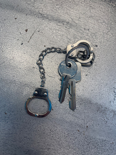 Handcuff keychain | Hunting and Archery