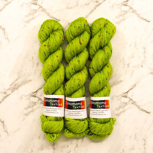 Chartreuse Tweed (Donegal) Yarn | Jokamamo