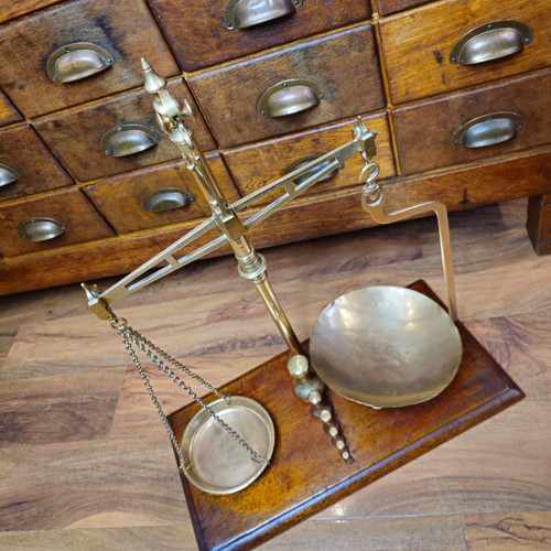 C1880 Victorian Shop Scales | My Site