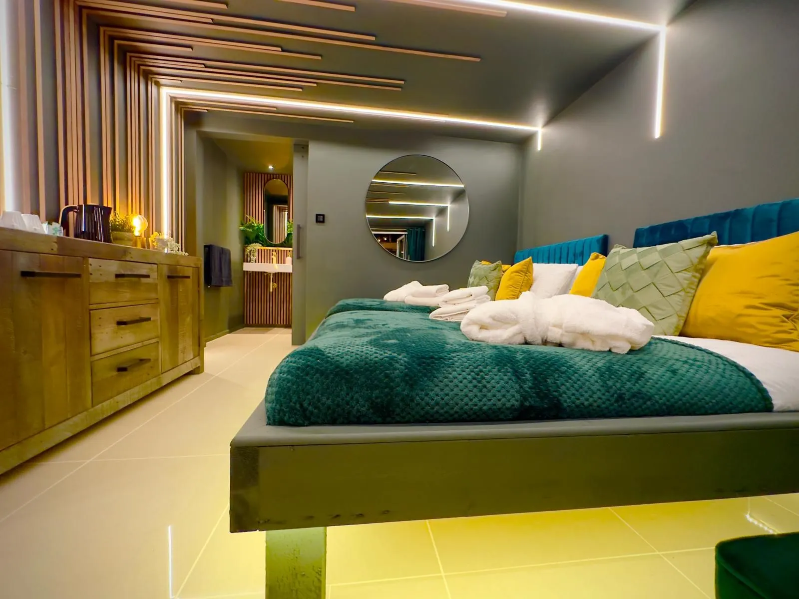 Award Winning Glamping | The Secret Garden Glamping | Hot Tub Glamping