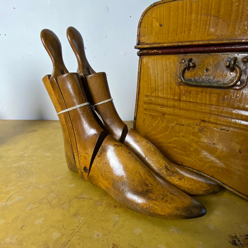 Pair of Articulated Wooden Boot Trees | Briggs & Oliver