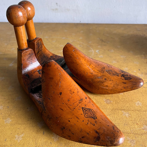 Wooden Shoe Trees | Briggs & Oliver