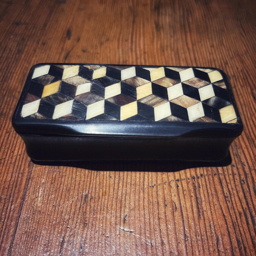 Inlaid Horn & Bone Snuff Box | Briggs & Oliver