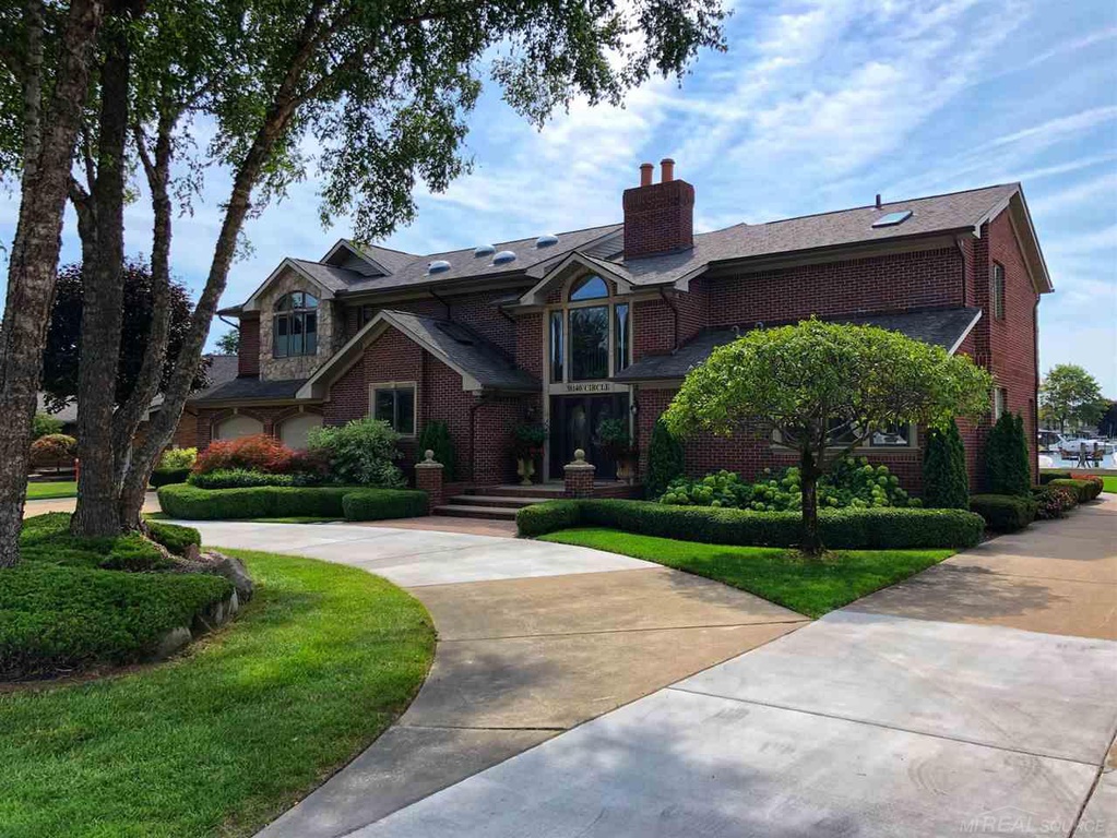 Waterfront Real Estate | Michigan | Michigan Homes Group