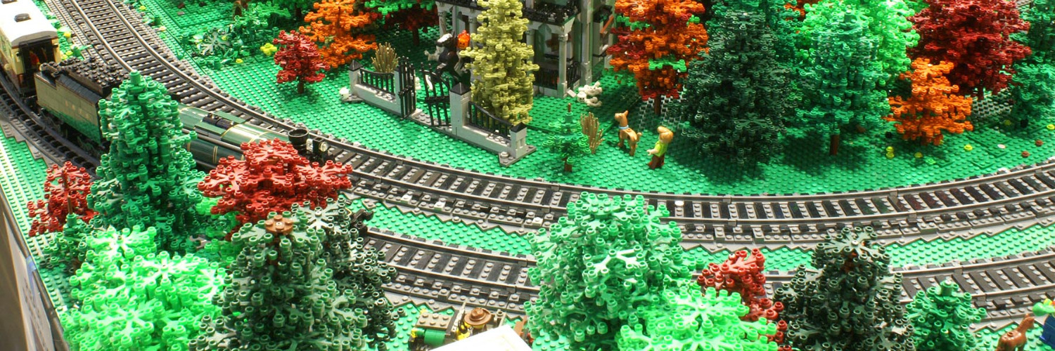 BrickTracks | LEGO-compatible train track