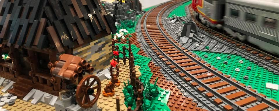 BrickTracks | LEGO-compatible train track