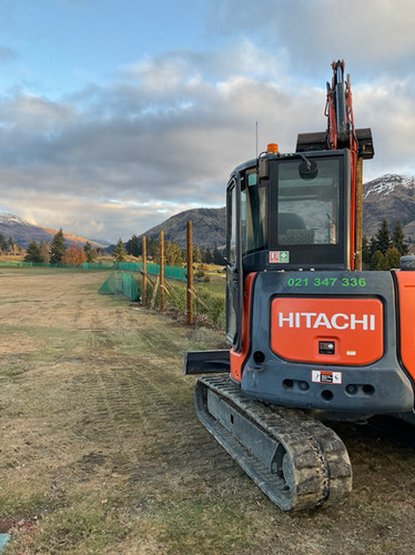 HIRE 6t Hitachi Digger & Operator | Luggate Logging
