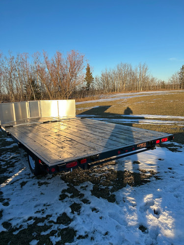 Rainbow Express Sled Trailer | Assiniboine Trailers