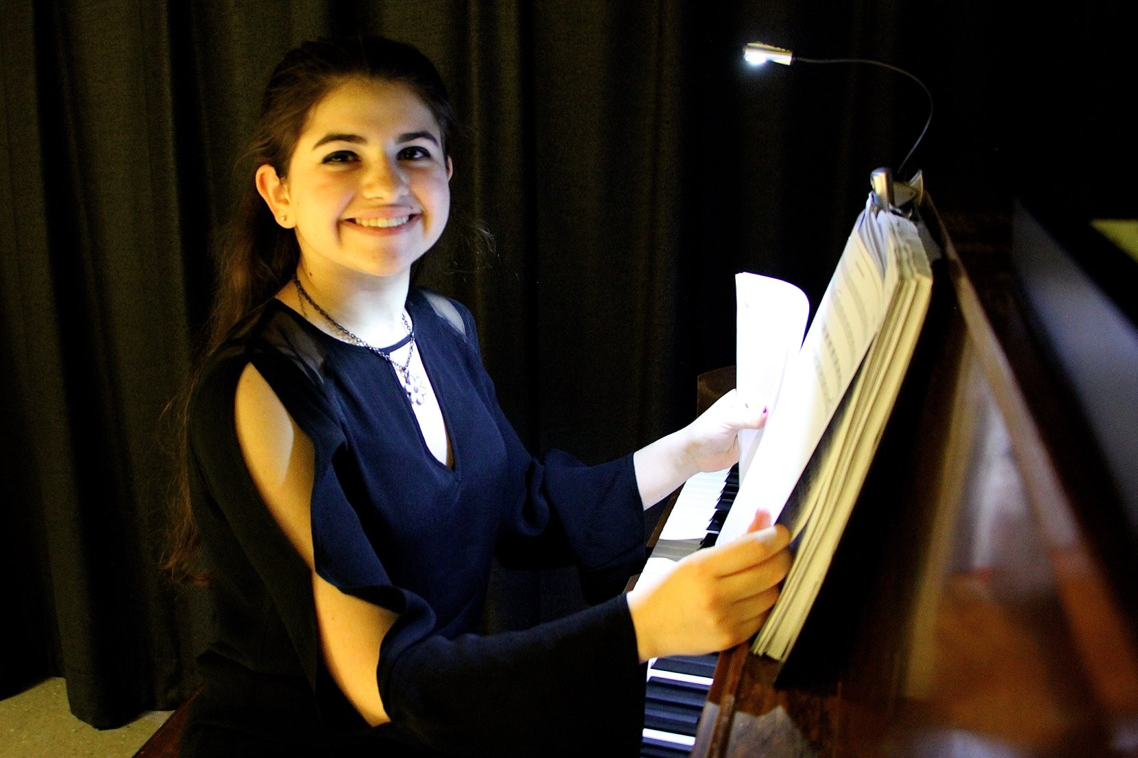 Home | Chelsea Zak: Musician/Actor