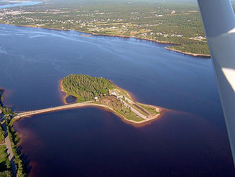 History | Middle Island Park