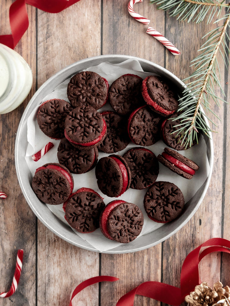 Holiday OREOs (Gluten Free, Dairy Free)