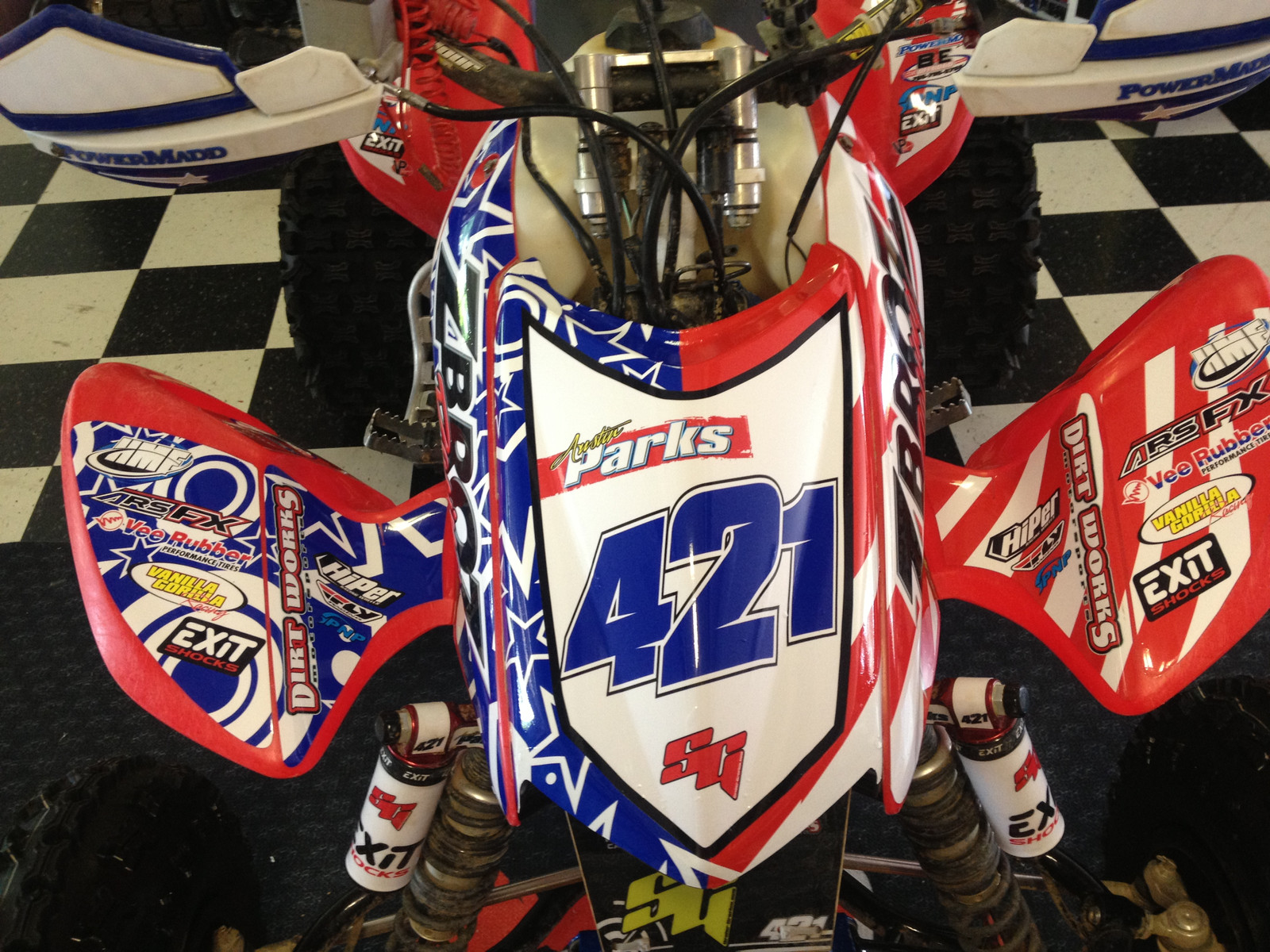 Fullscreen Page | Spider Graphix