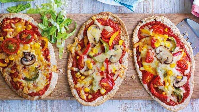 PITTA PIZZAS