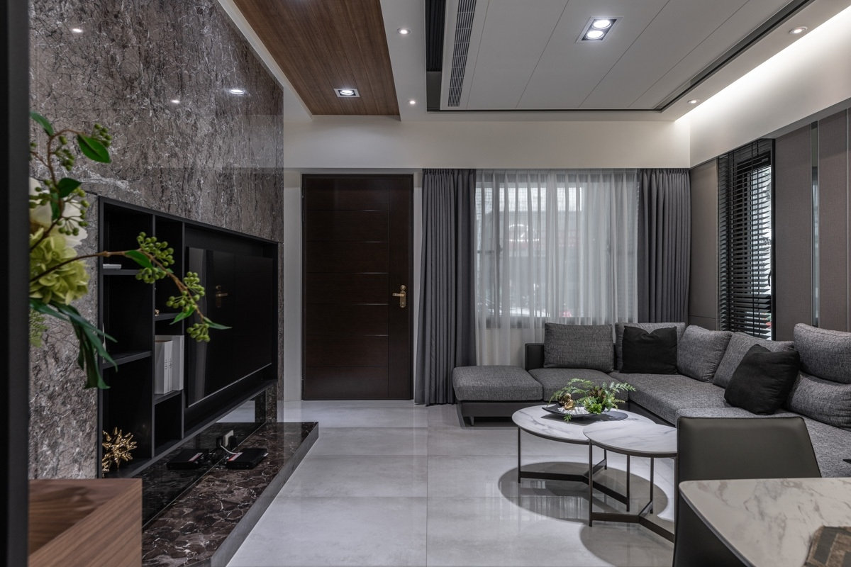 Dialogue between wood and stone - Silver Arch Design Award Winner 2023