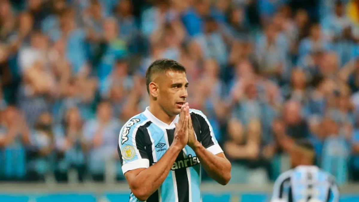 Diego Souza anuncia aposentadoria do futebol aos 38 anos