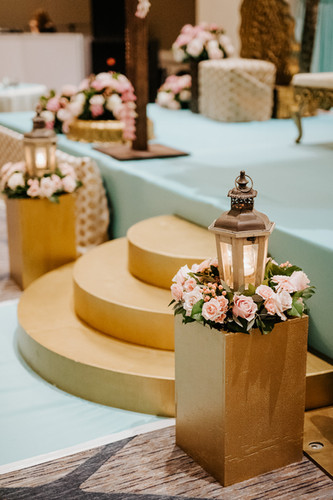 Gold Steps for 24" or lower stages | B&B