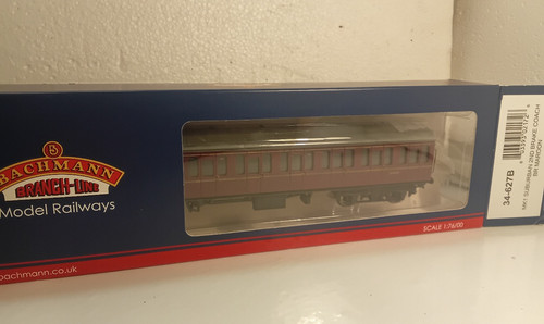 Bachmann 34-627B - BR Mark 1 suburban third brake - maroon livery ...