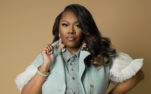 BOOK LISA | Lisa Knowles-Smith