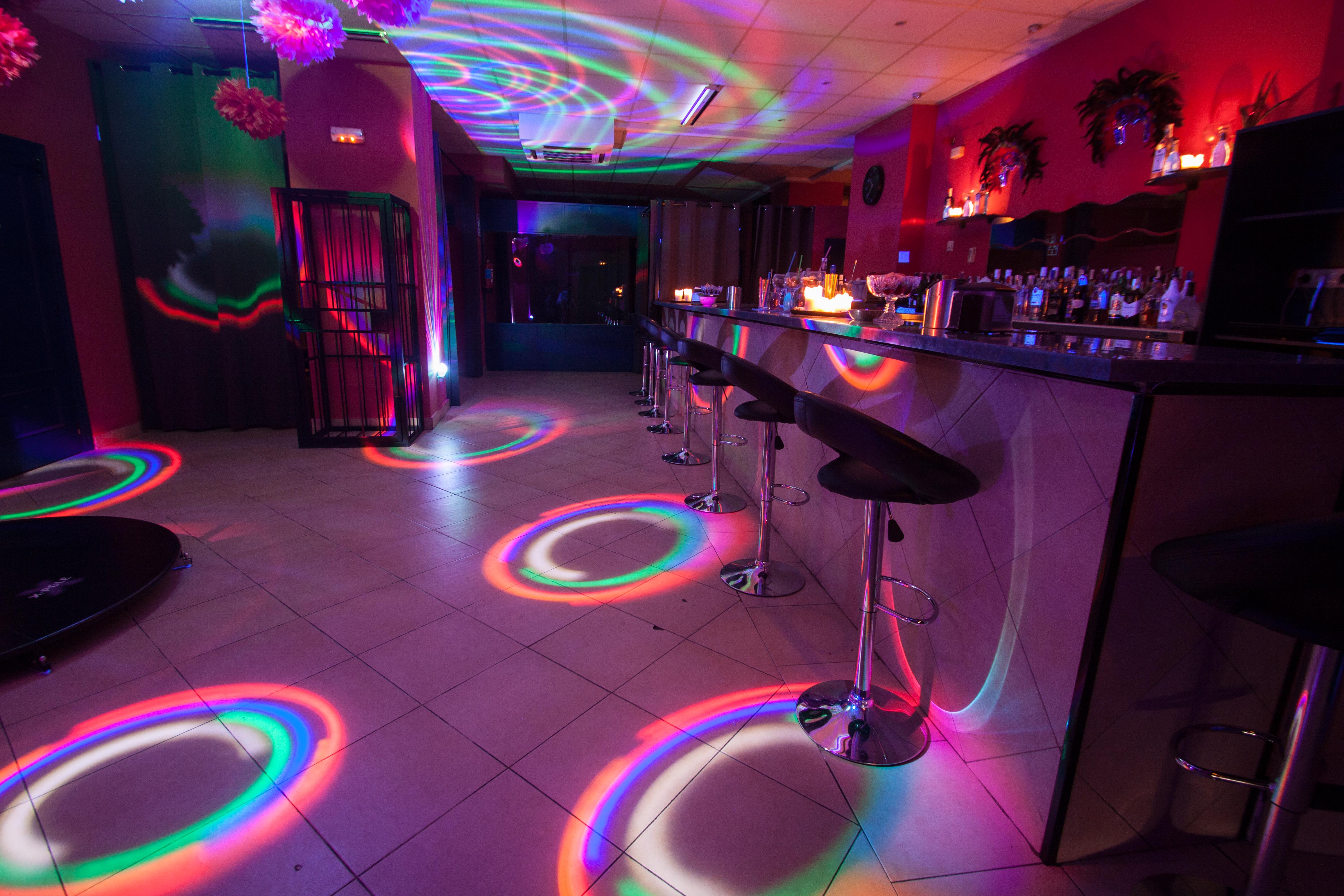 Espacios swinger | Intercambio parejas Bilbao | New fantasias sw Club