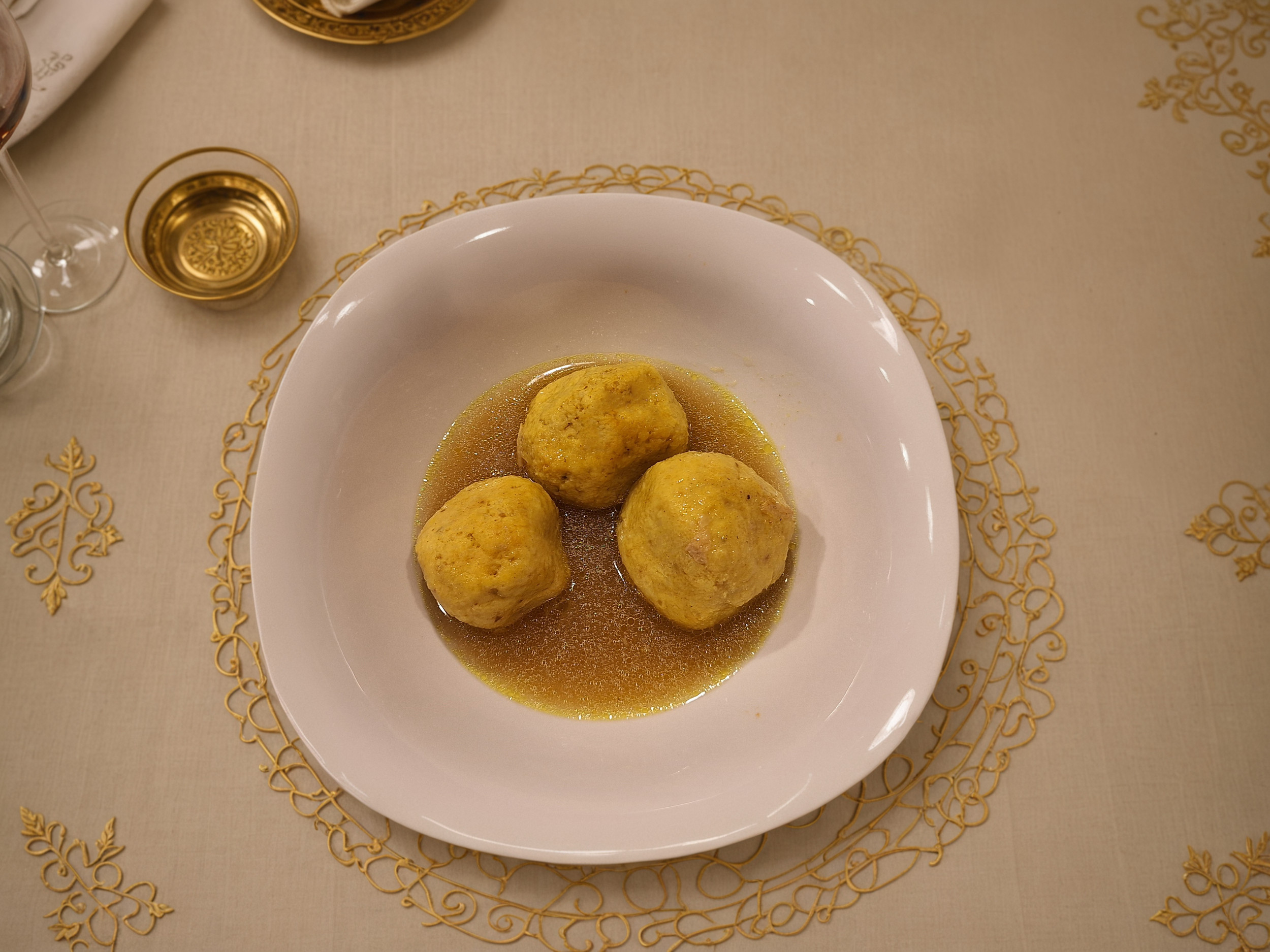 Fluffy Olive Oil Matzo Balls