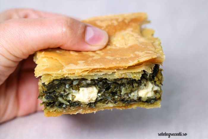 Placinta cu spanac (traditionala) - reteta video IRetete Grecesti