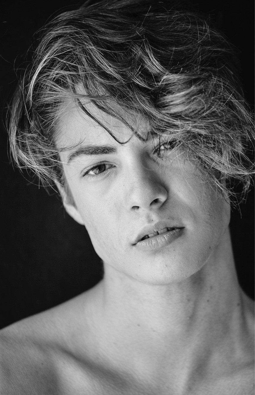 Chicos Geniales Models | Jared Celma