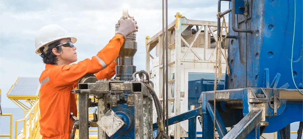 How Oil Well Drilling Contractors Can Land More Operator Contracts