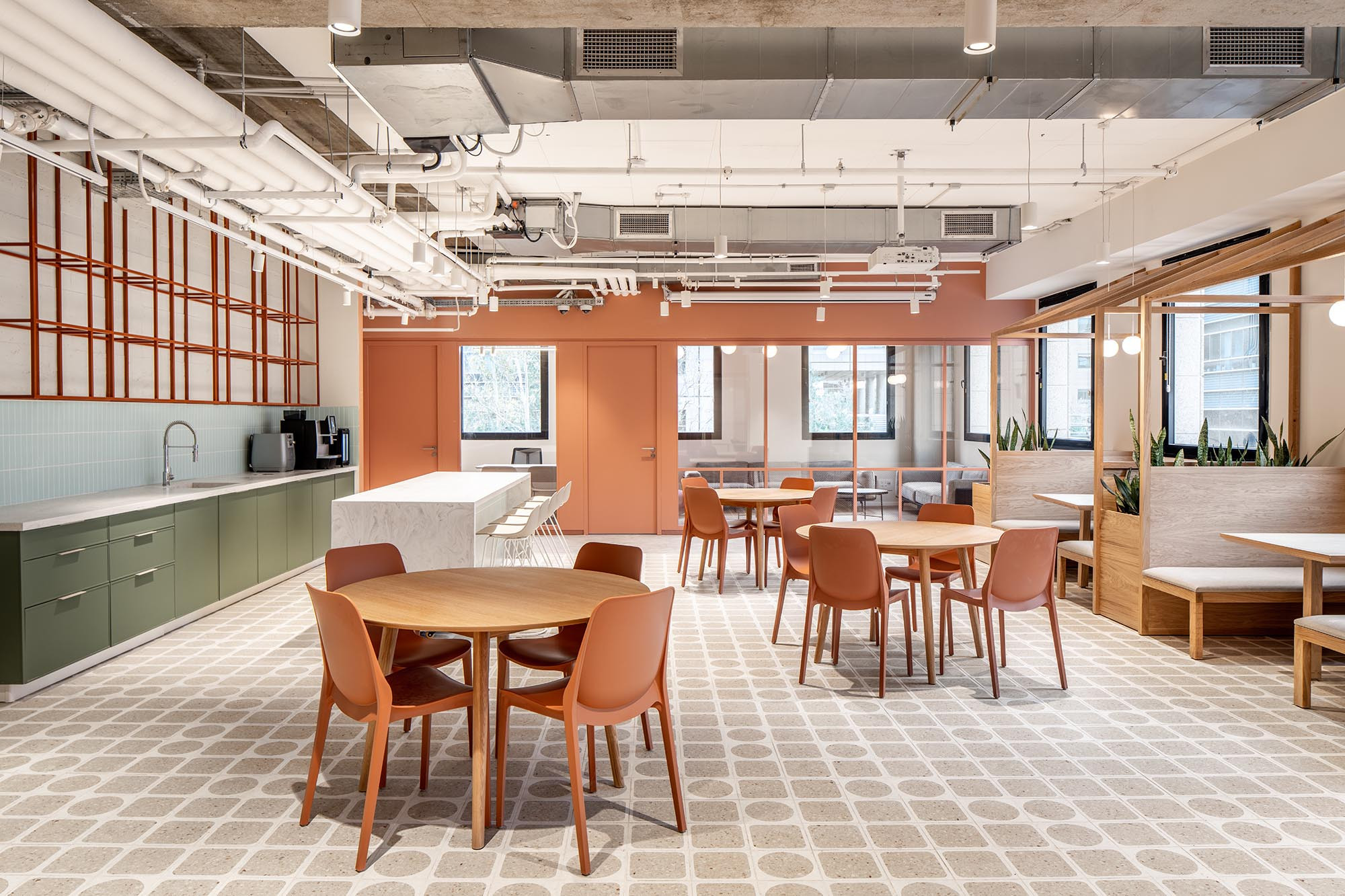 ANANEY TLV - PARAMOUNT COMPANY