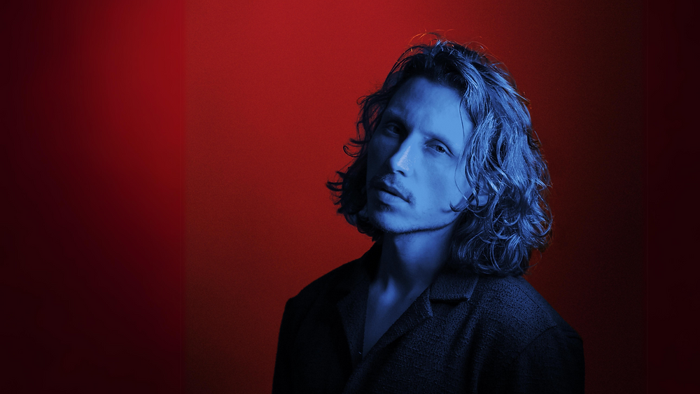 Josh Savage captivates on his powerful new EP 'seeing red feeling blue'
