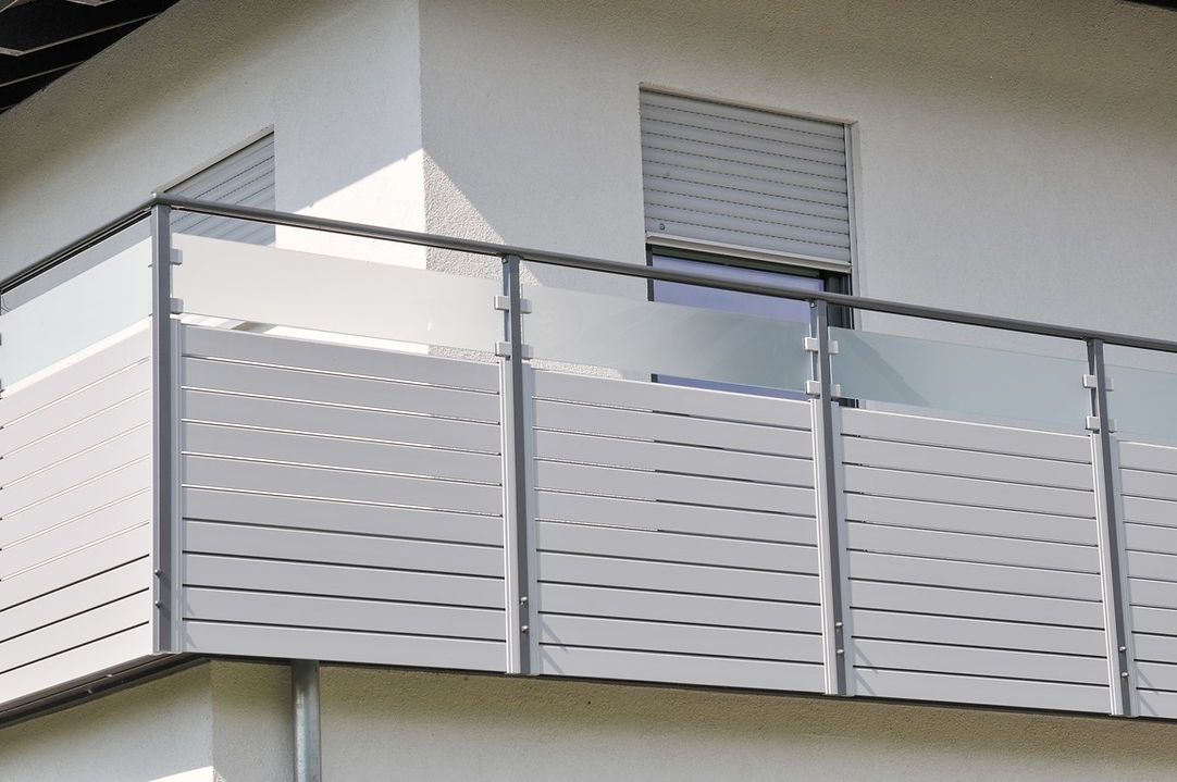 ⭐ Balkongeländer aus Alu | Alu-Bretter | Alu-Bleche | RAL-Farben ...