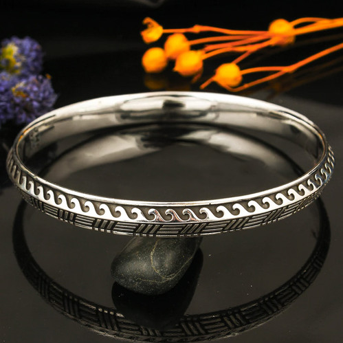 Black Radium Casting Wave Design Pure Silver Kada 50 gm, Shubh ...