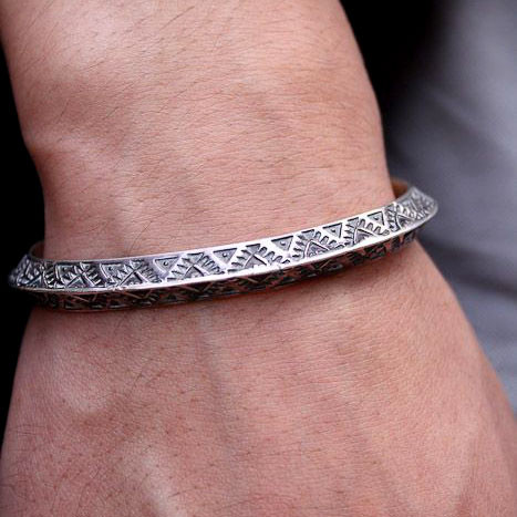 Classic V-Shape Hand Engraving Pure Silver Kada Design 50 gm | Shubh ...