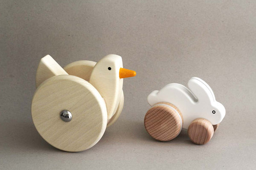 Wobbling Chicken / White Bouncy Rabbit | Buttercup