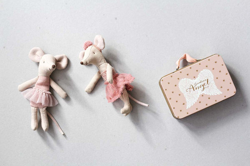 Dancer Mouse | Buttercup